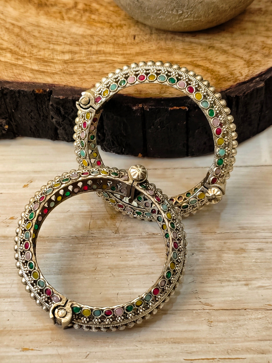 Bangles & Kadas - Buy Bangles & Kadas Online for Women & Girls at Best Prices | Mrigaya