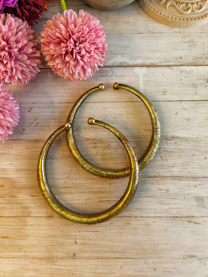 Jodhpuri Golden Brass Hasli for Ankle from House of Mrigaya by Nandini